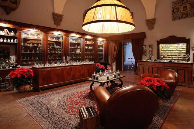 Perfume eXPerience: visit a perfumery in the center of Florence