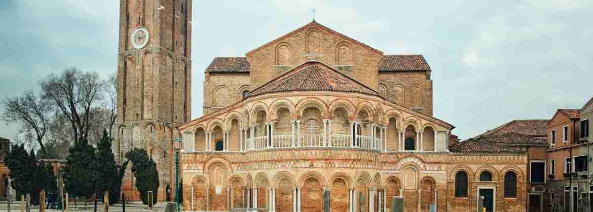 Visita guidata sull'isola di Murano e tour nei lavoratori di produzione ...
